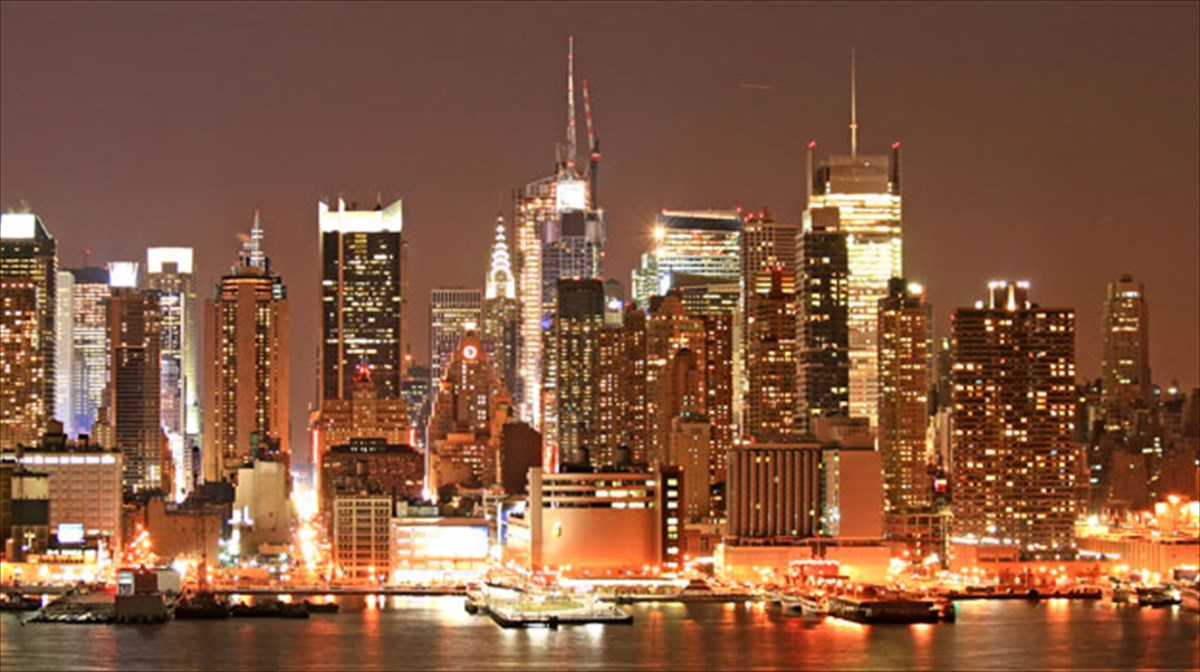 ΧΡΙΣΤΟΥΓΕΝΝΑ ΝΕΑ ΥΟΡΚΗ